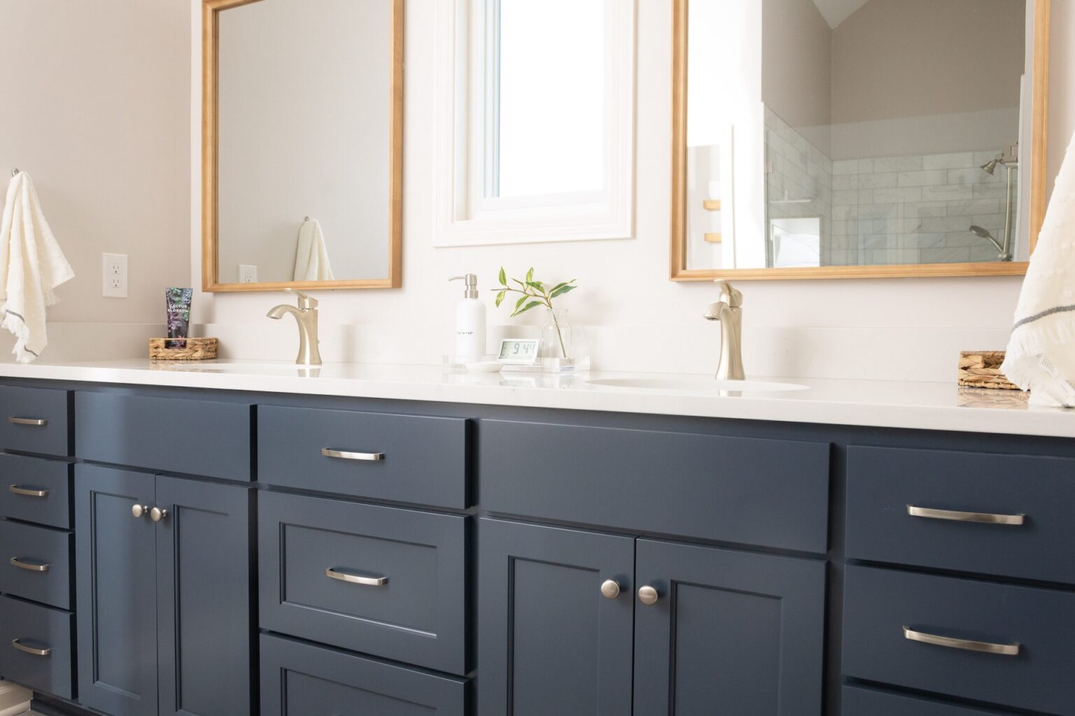 Crisp Contemporary Primary Bath - Shack Built