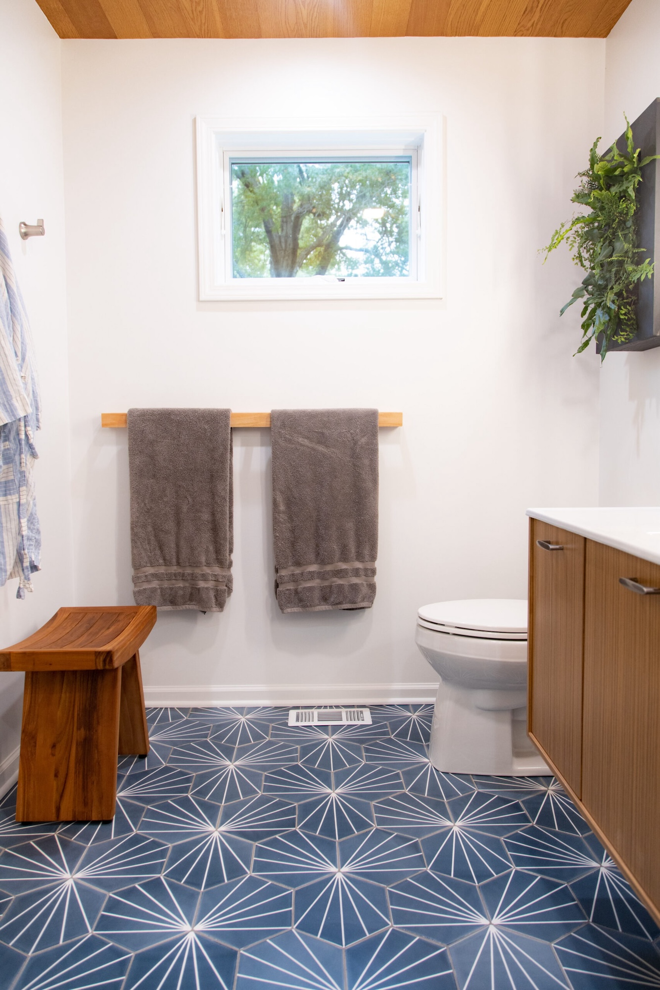 A Mid-Century Modern Bathroom - Shack Built